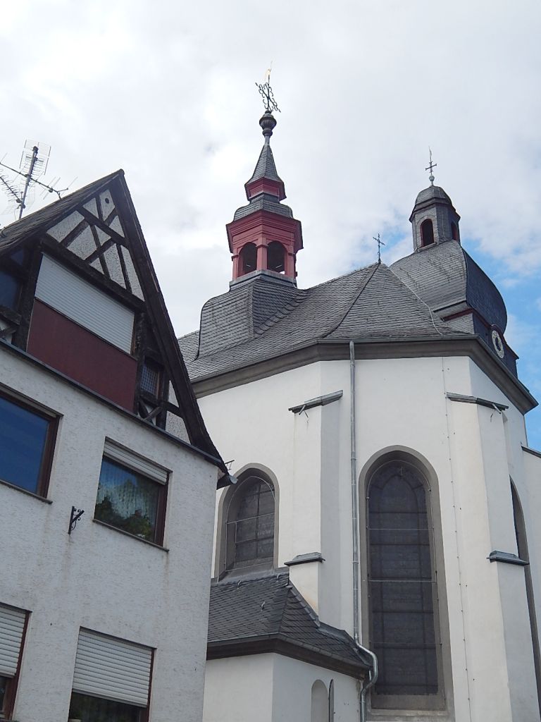 5 super ausgetsattete Ferienwohnungen direkt am Rhein in Koblenz